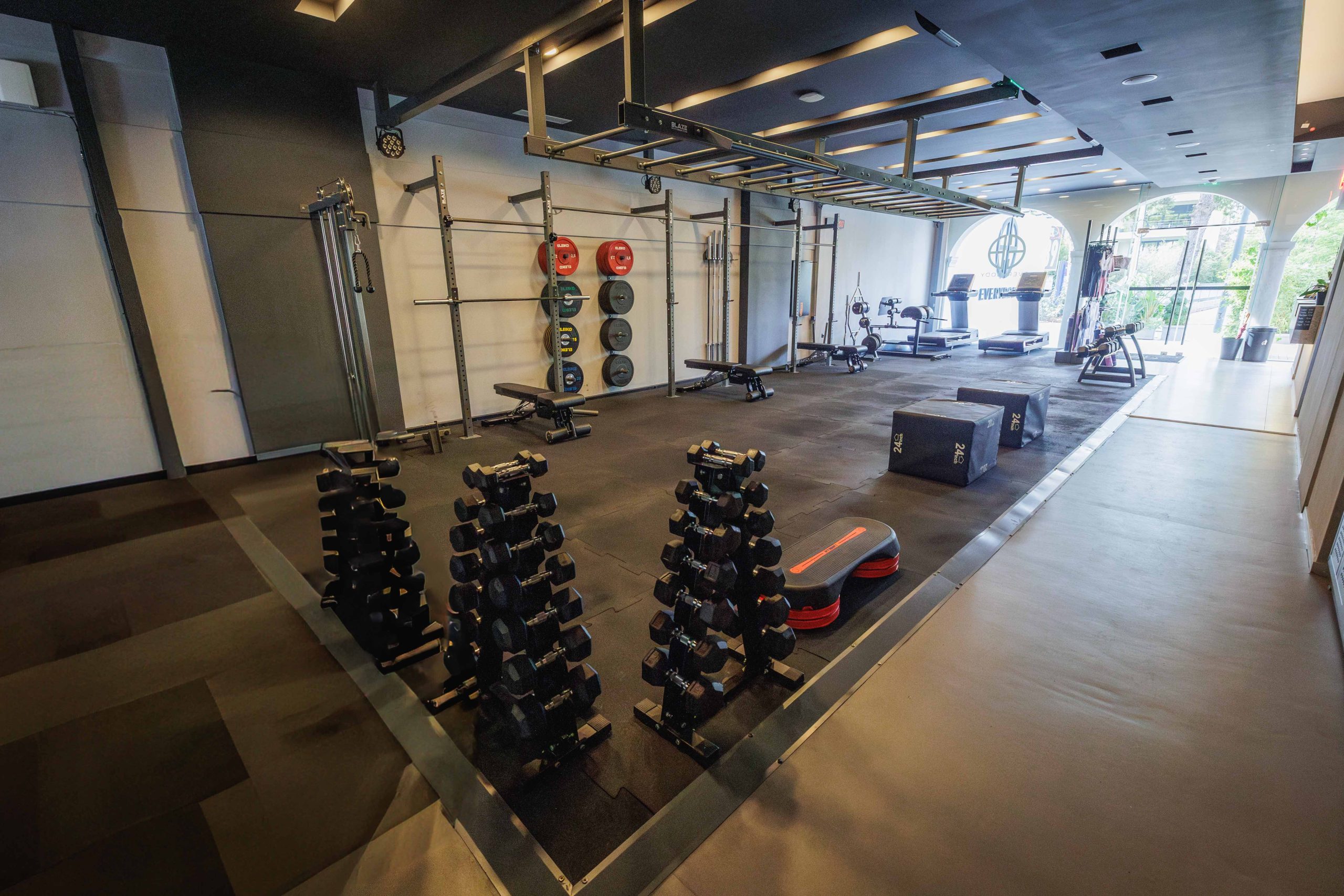 EVERYBODY – ATHENS BOUTIQUE FITNESS STUDIO
